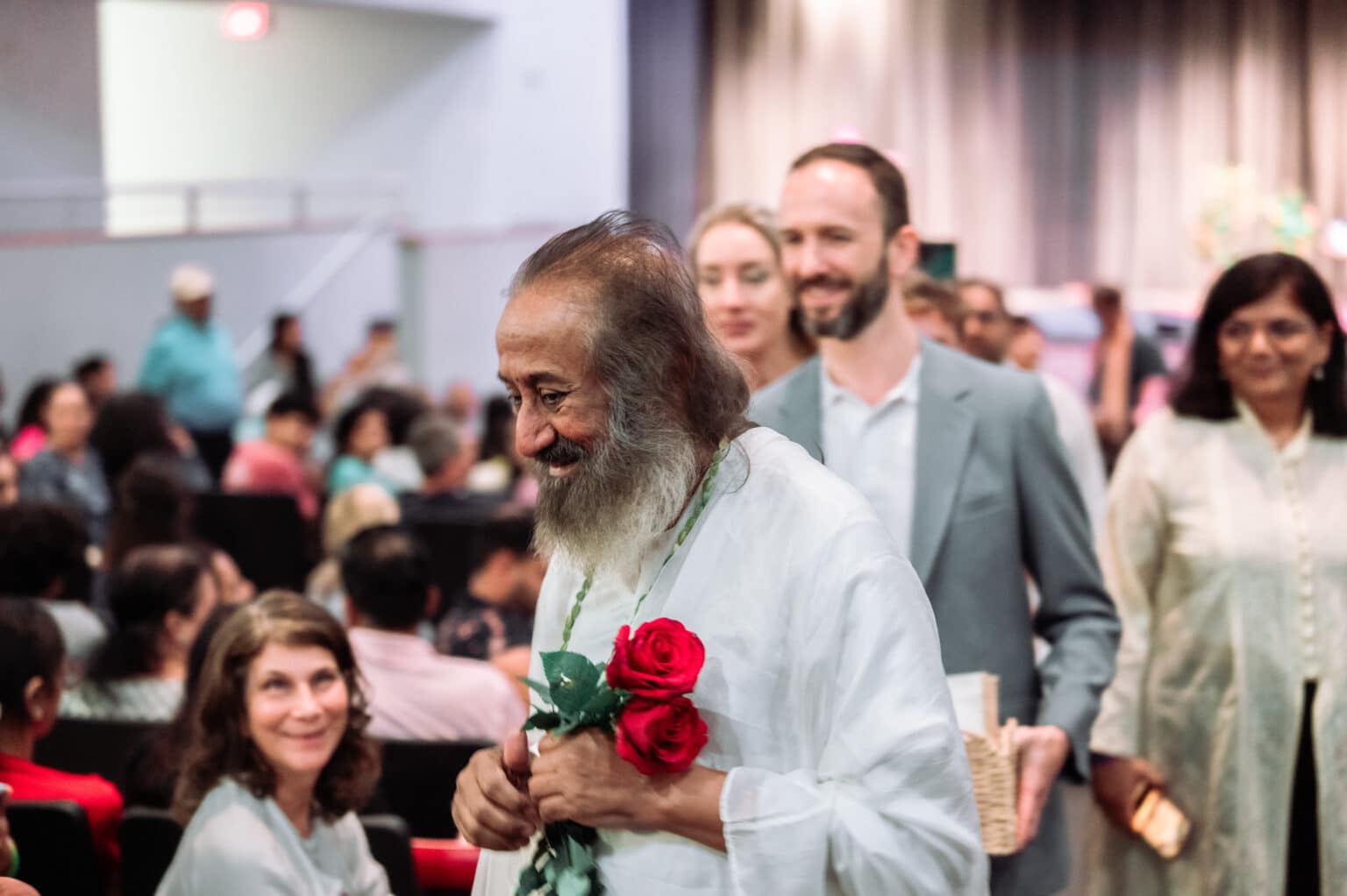 Navaratri Programs And Celebrations With Gurudev - Gurudev Sri Sri Ravi Shankar